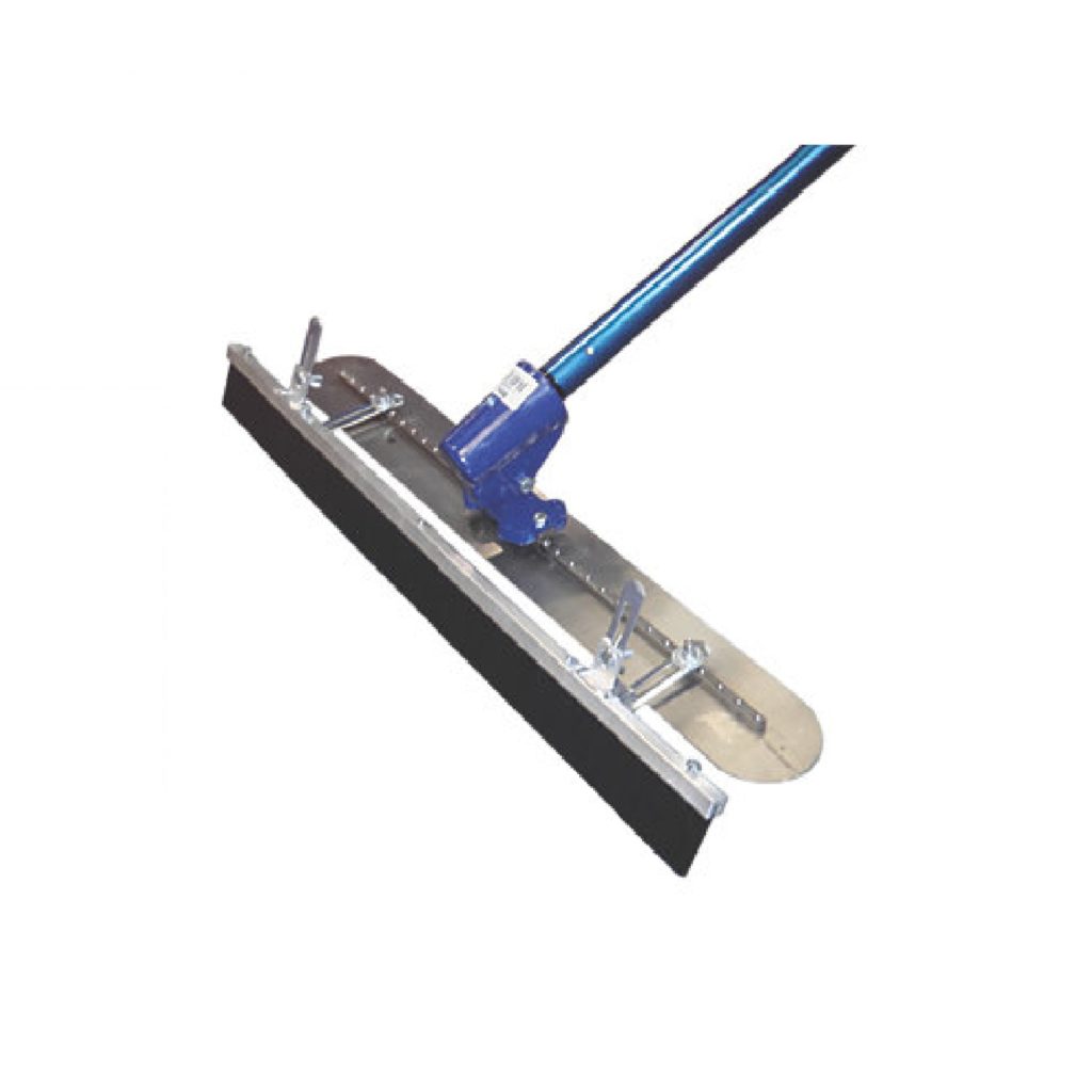Belle Fresno Broom with Swivel and Handles | DQ Services Ltd